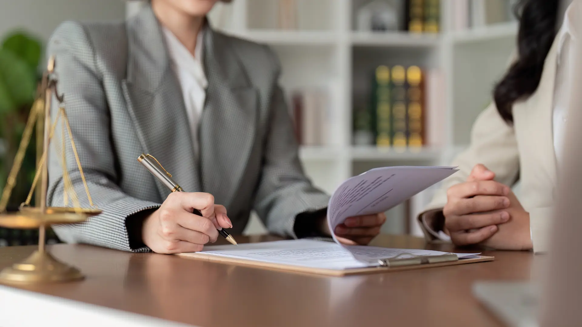 Obligaciones y multas laborales en 2025: guía para empleadores - Asentis